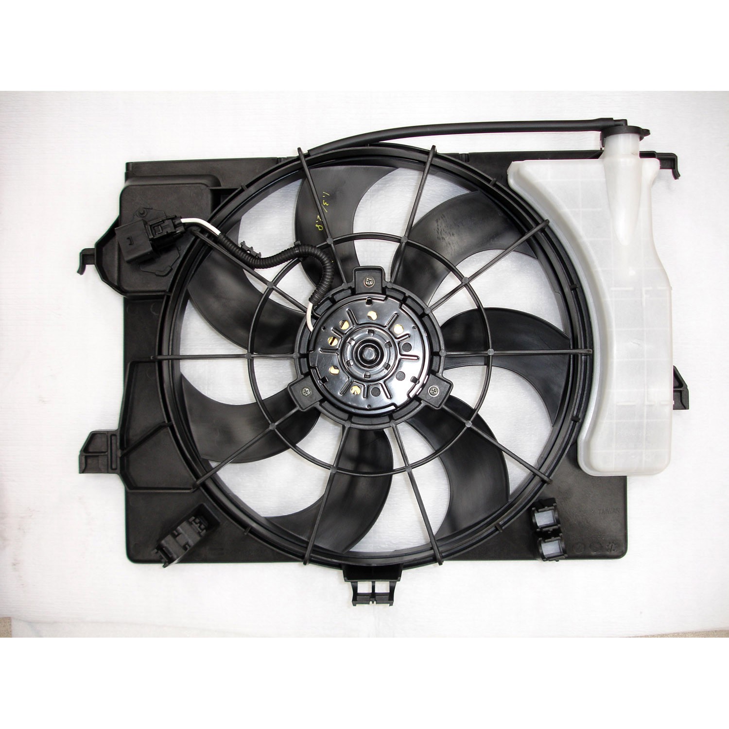 Radiator Cooling Fan Assy A/T – HYUNDAI ACCENT 2012-2013 – Fordon